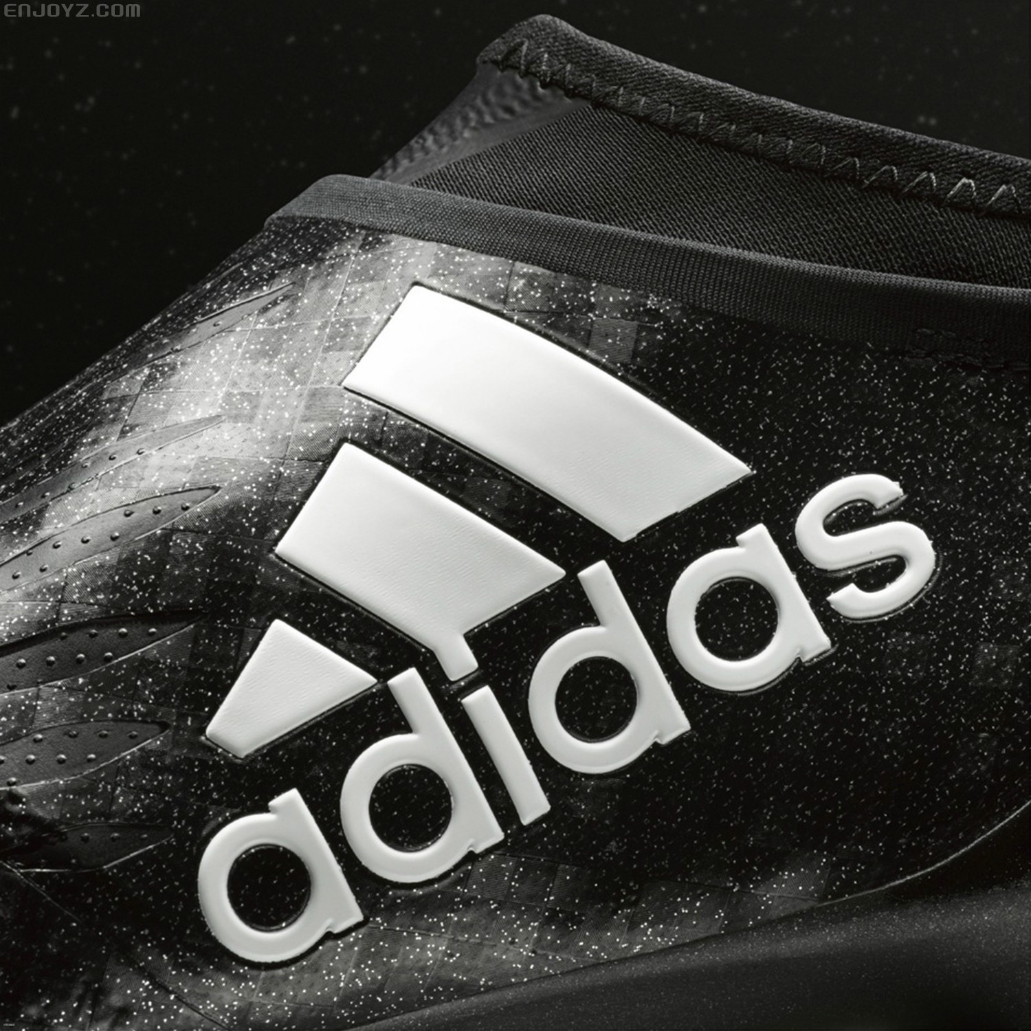 阿迪达斯发布Chequered Black Pack格纹之耀套装 - 球鞋 - 足球鞋足球装备门户_ENJOYZ足球装备网