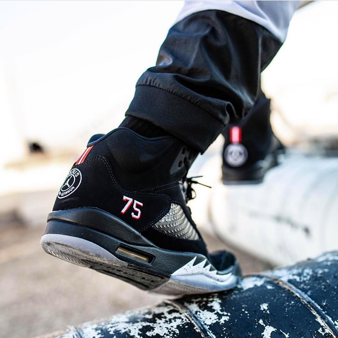 Air Jordan 5 Retro “PSG” 篮球鞋 - 足球鞋美图_实拍图片 - 足球鞋足球装备门户_ENJOYZ足球装备网