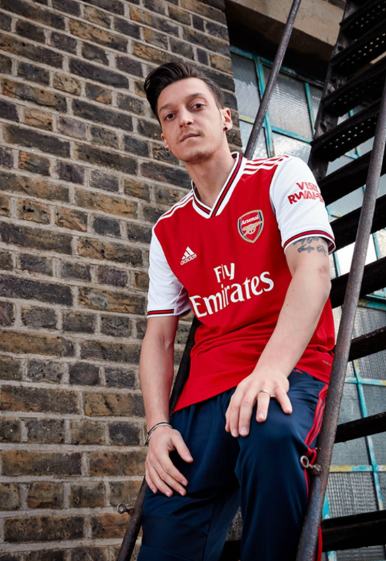 阿森纳新赛季的这些装备你是否会入？ - 足球鞋价格_导购 - 足球鞋足球装备门户_ENJOYZ足球装备网