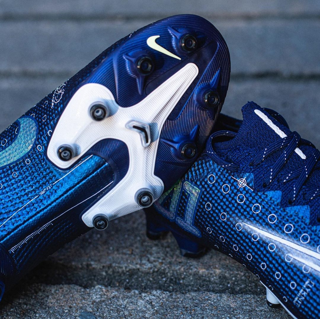 你梦想拥有超凡速度吗？ - 足球鞋价格_导购 - 足球鞋足球装备门户_ENJOYZ足球装备网