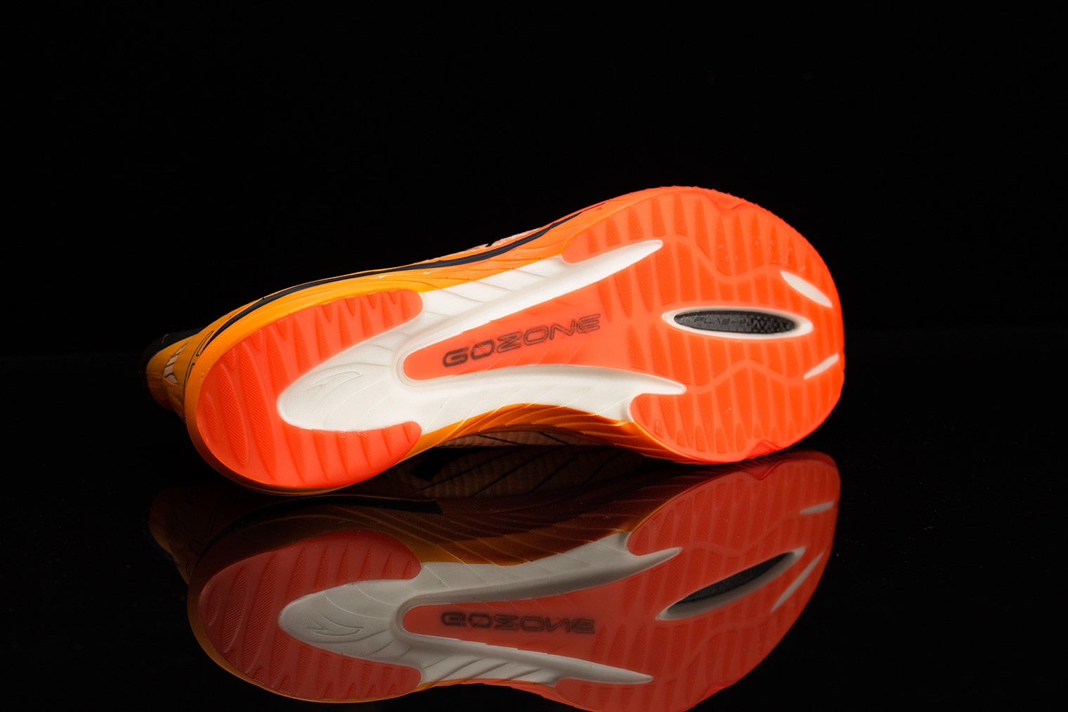 提速利器！安踏C202 GT跑鞋 - 球鞋 - 足球鞋足球装备门户_ENJOYZ足球装备网