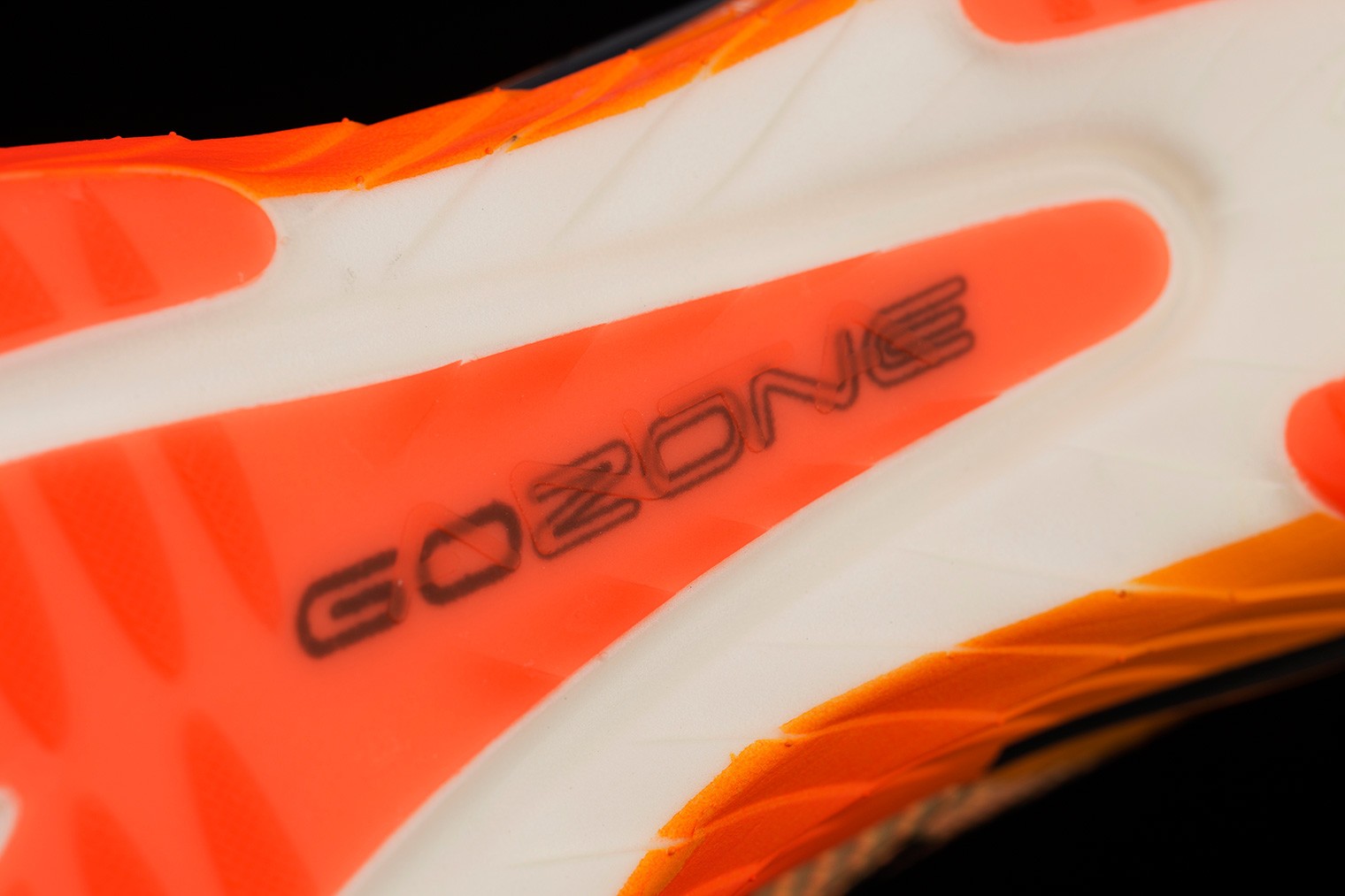 提速利器！安踏C202 GT跑鞋 - 球鞋 - 足球鞋足球装备门户_ENJOYZ足球装备网