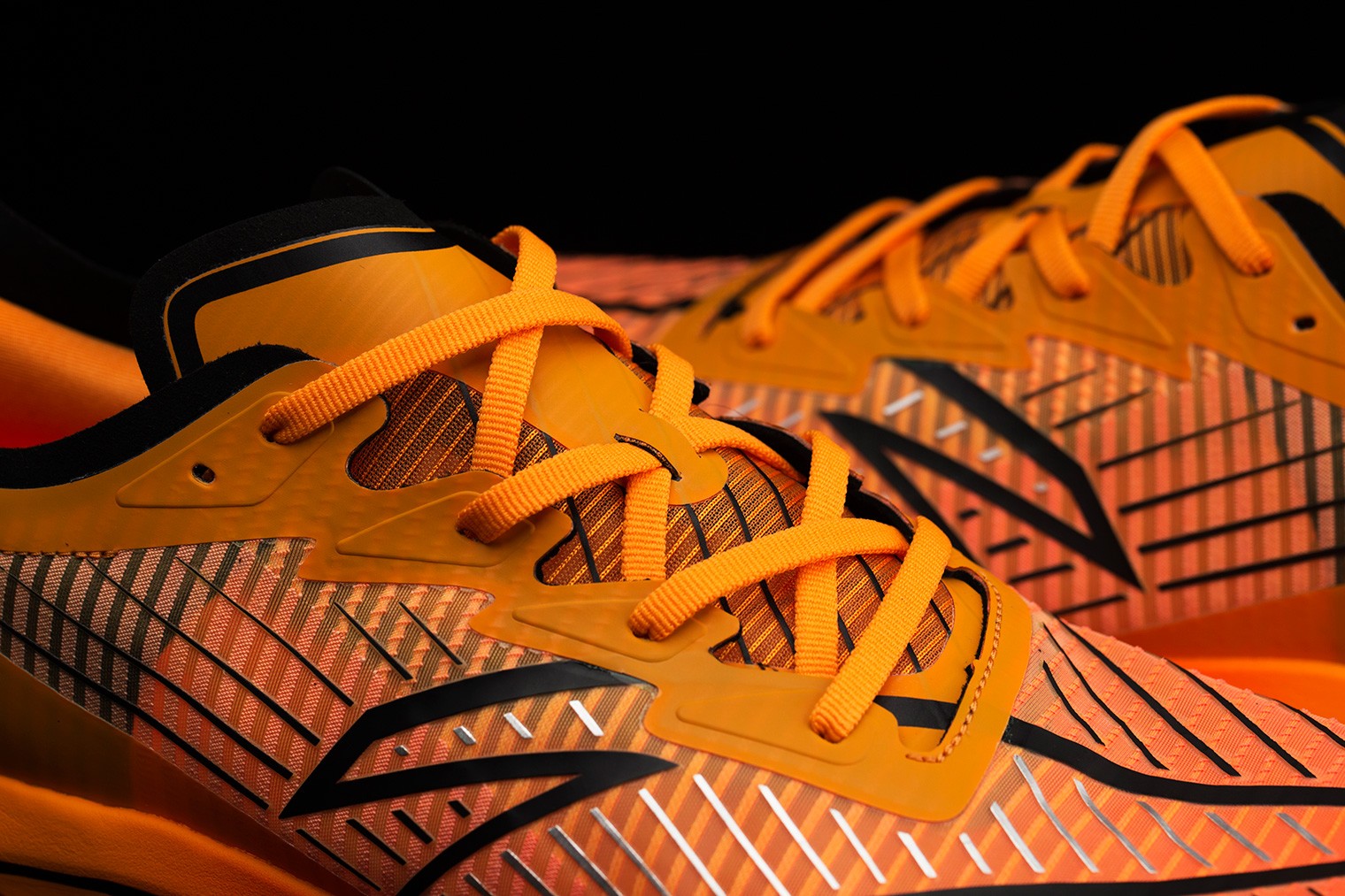 提速利器！安踏C202 GT跑鞋 - 球鞋 - 足球鞋足球装备门户_ENJOYZ足球装备网