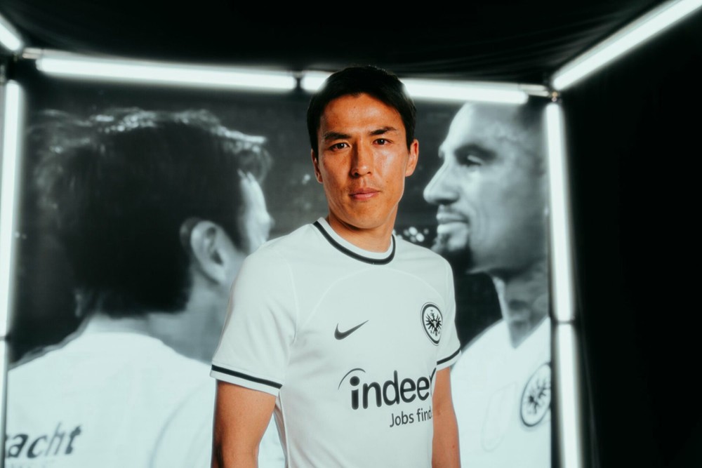 耐克发布法兰克福2022/23赛季主场球衣 - 球衣 - 足球鞋足球装备门户_ENJOYZ足球装备网