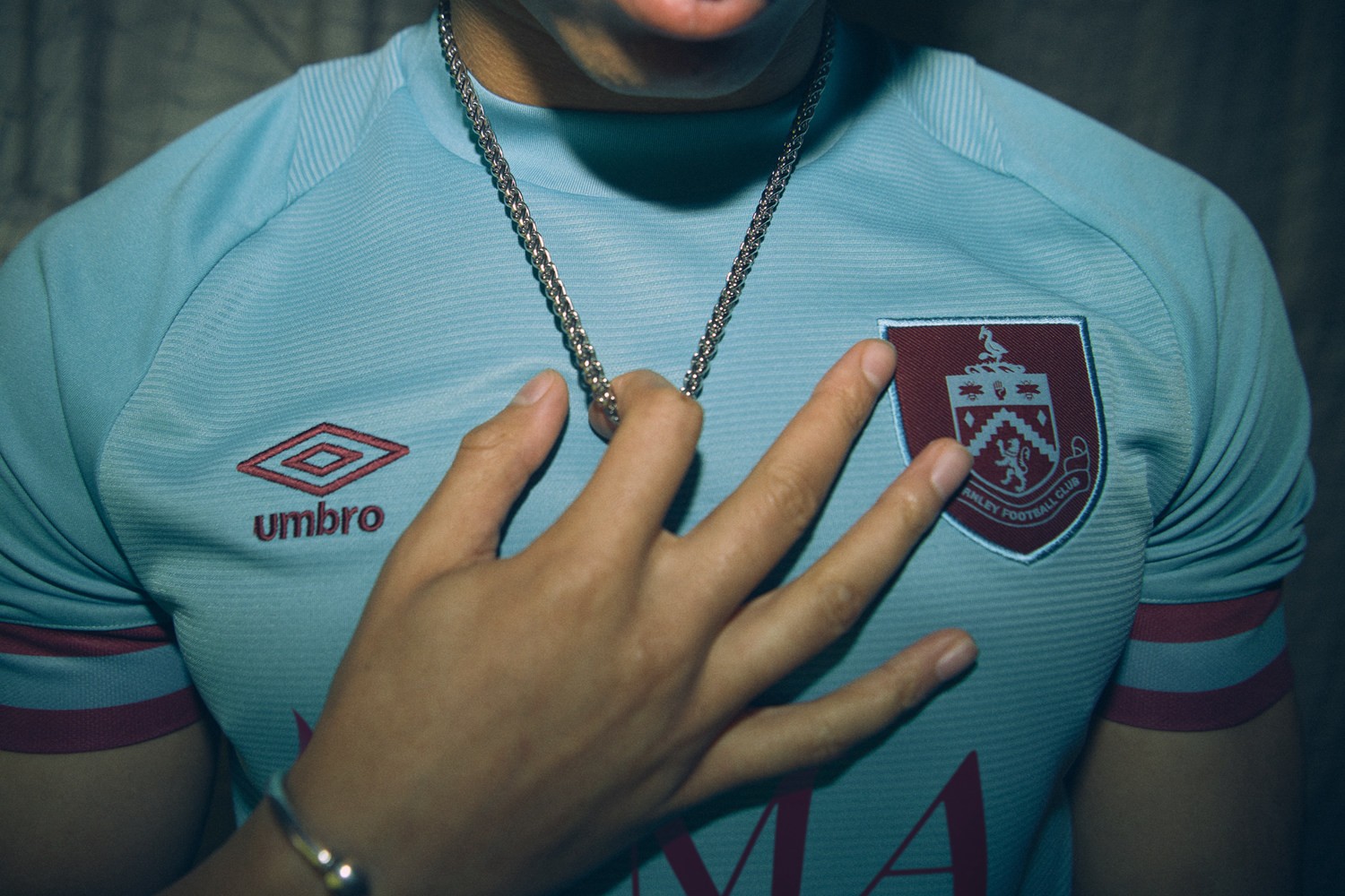 umbro发布伯恩利2022/23赛季客场球衣 - 球衣 - 足球鞋足球装备门户_ENJOYZ足球装备网