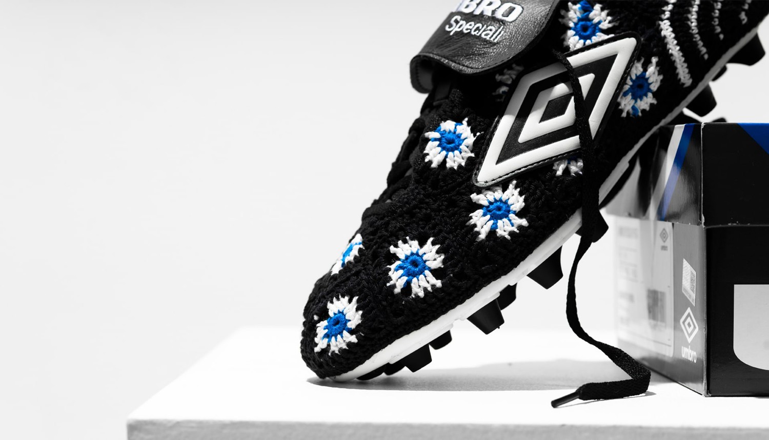 umbro携手LC23庆祝Speciali系列足球鞋诞生30周年 - 球鞋 - 足球鞋足球装备门户_ENJOYZ足球装备网