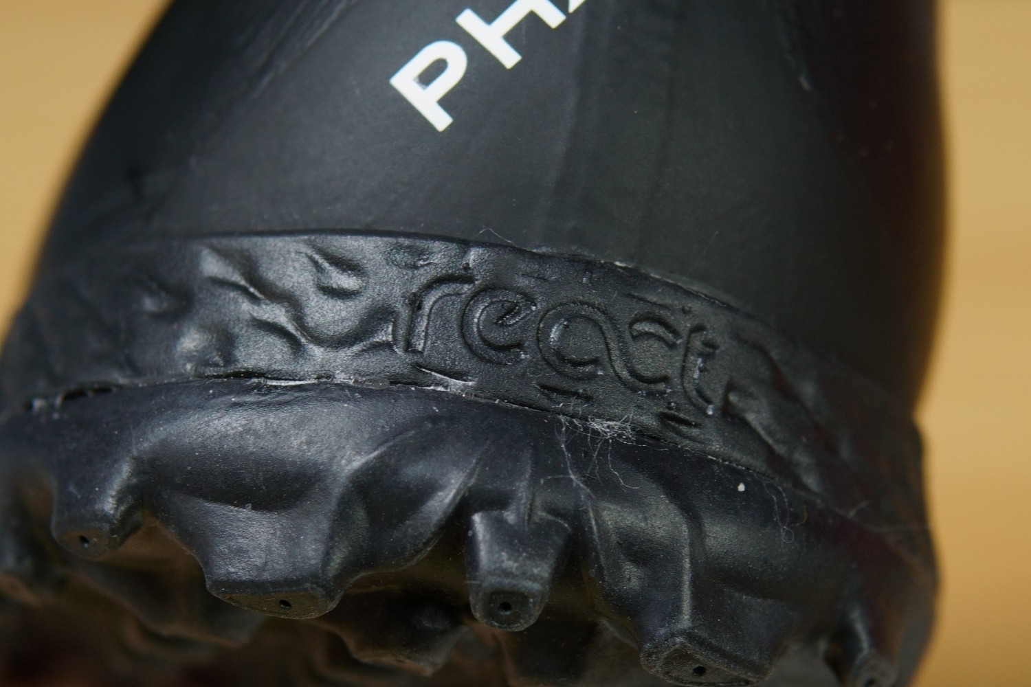 Nike Phantom GX2 Pro TF足球鞋 - 足球鞋美图_实拍图片 - 足球鞋足球装备门户_ENJOYZ足球装备网