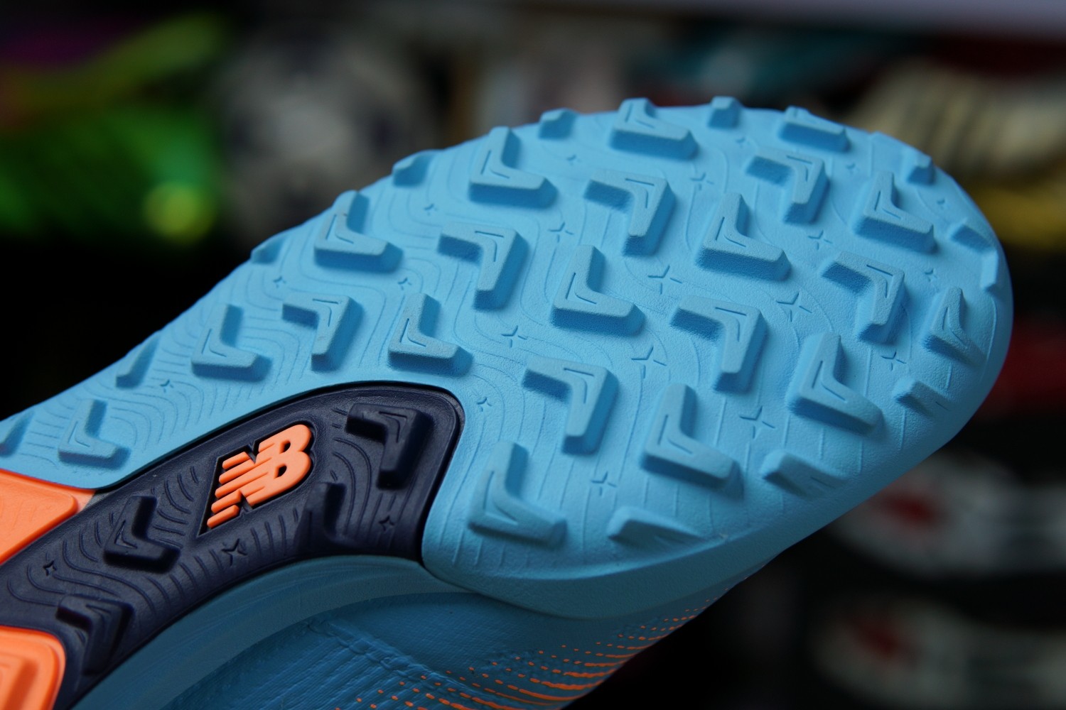 New Balance Furon V7+ Pro TF足球鞋 - 足球鞋美图_实拍图片 - 足球鞋足球装备门户_ENJOYZ足球装备网