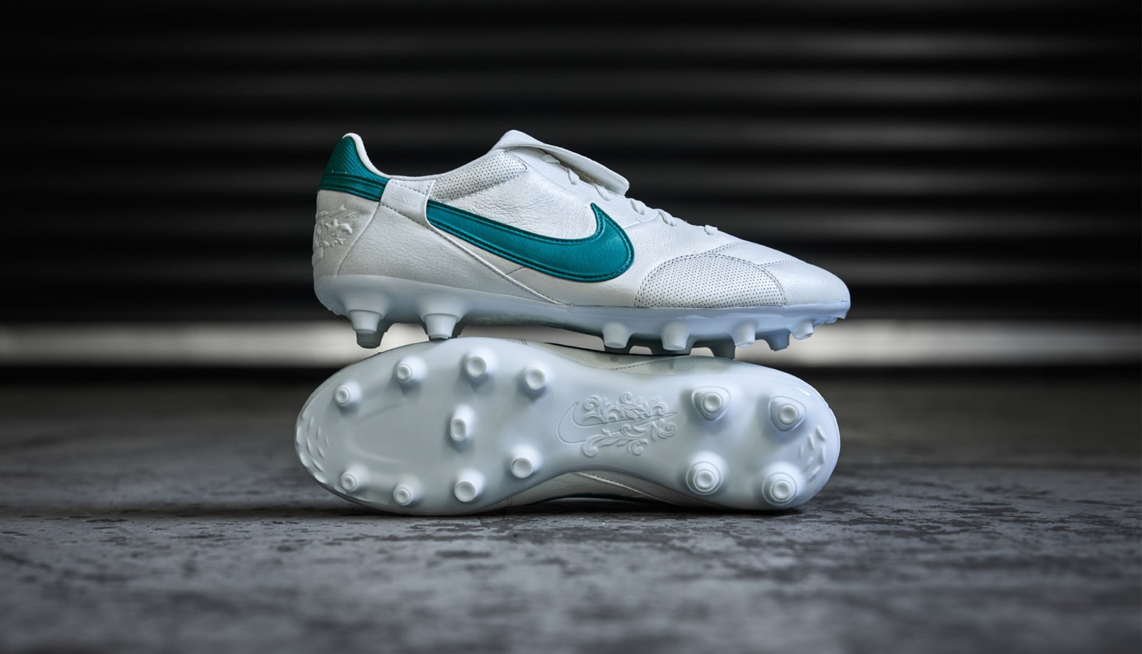 致敬传奇，nike推出Premier新配色 - 球鞋 - 足球鞋足球装备门户_ENJOYZ足球装备网