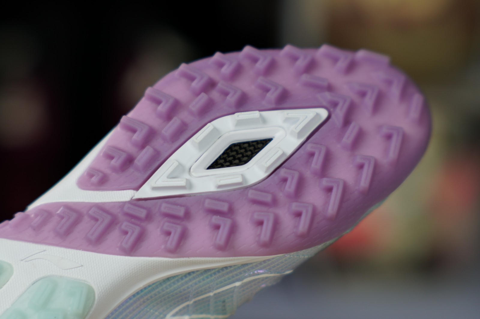 李宁疾影3次高端MG与TF足球鞋 - 足球鞋美图_实拍图片 - 足球鞋足球装备门户_ENJOYZ足球装备网